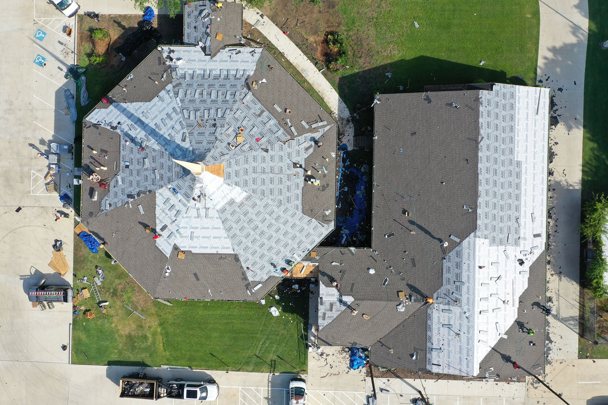 Top Local Roofing Contractors - Construction | LTH Roofing